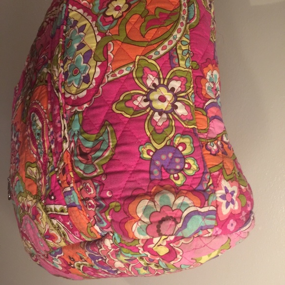 Vera Bradley | Bags | Vera Bradley Paisley Floral Villager Pink Swirl ...